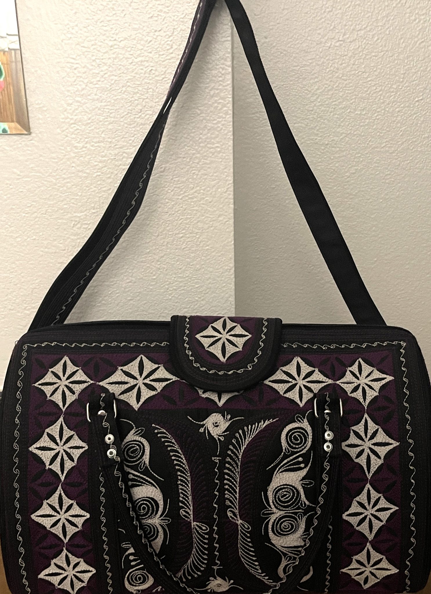 Damai Handmade Handbag Vegan Embroidered - by Laga